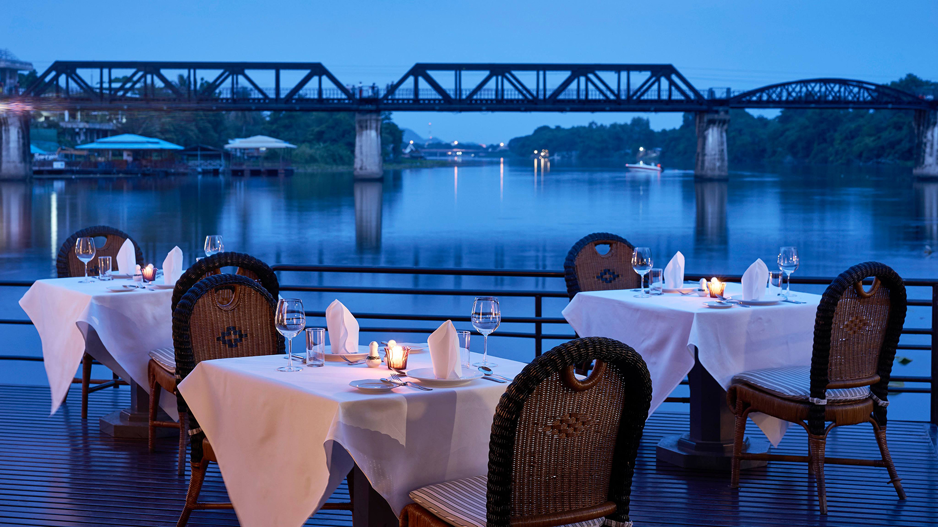 Restaurants & Bars Kanchanaburi Resort - felix river kwai resort ...